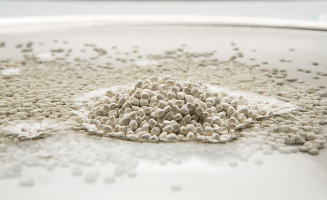 Desiccant Masterbatch (WR) - prevents adsorption of moisture | Plasper